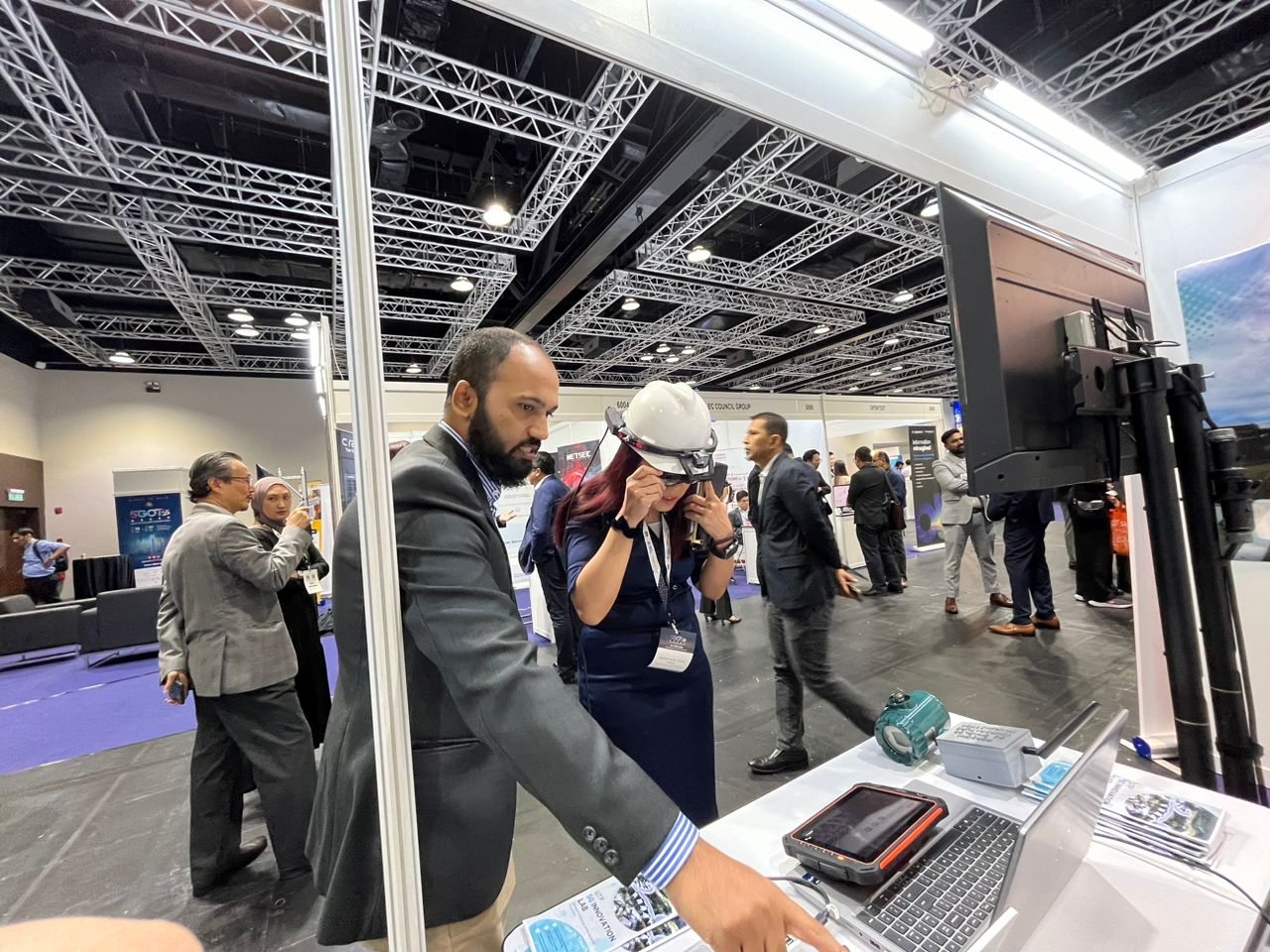 PETRONAS-UTP 5G INNOVATION LAB